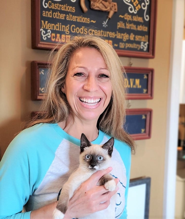 Meet Our Team of Experts in Maurice, LA | Maurice Veterinary Clinic